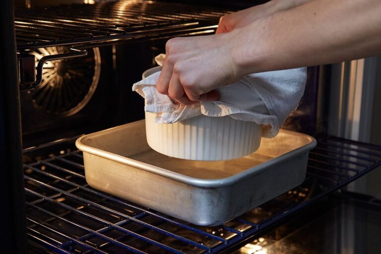 Au Bain Marie: Contoh Masakan dan Tips Baking Ala Bain Marie