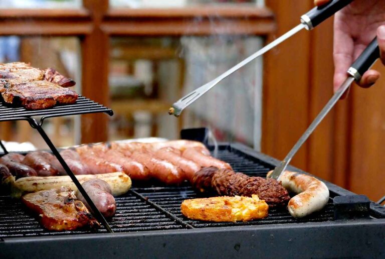 13 Alat Masak Grill dan Perlengkapan Wajib Buat Pesta BBQ!